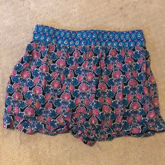 Lily White | Shorts | Lily White Flowy Shorts | Poshmark